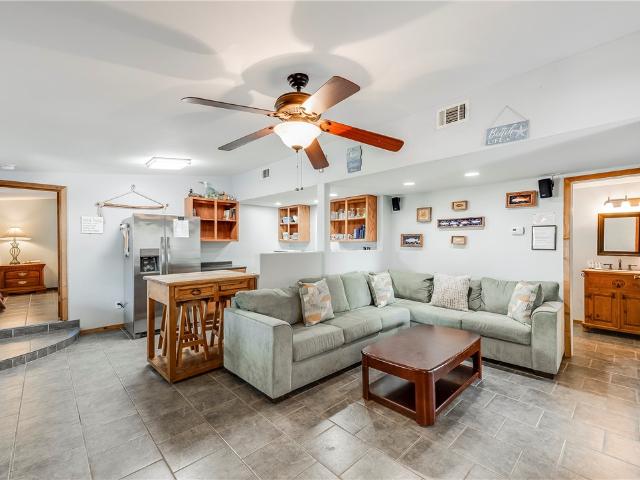 614 Sandpiper Circle