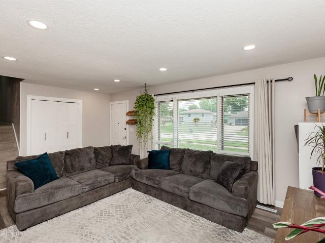 614 SE 8th Street