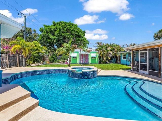 614 SE Flamingo Ave, Stuart, FL 34996