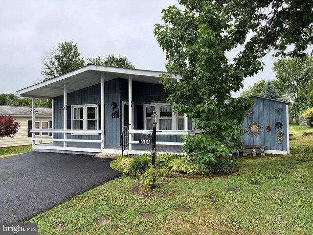 614 Stream View Dr, North Wales, PA 19454