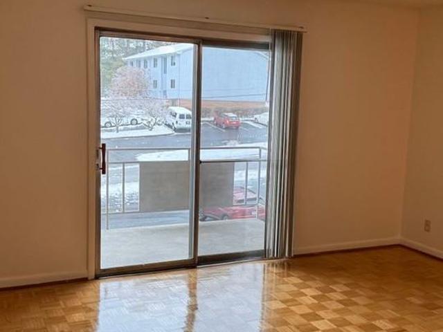 614 Washington 2 Bedroom Apartment for Rent at 614 Washington St Se, Blacksburg, VA 24060 Downtown Eastside