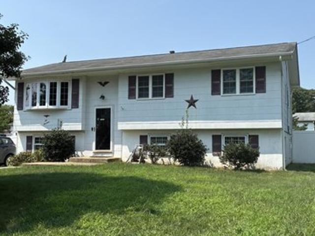 614 Vaughn Ave, Toms River, NJ 08753
