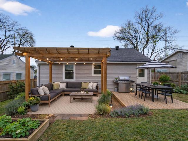 614A Annex Ave