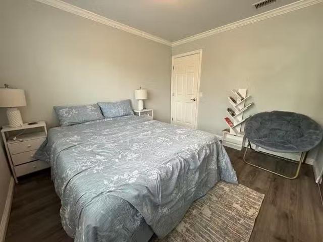 61543056 2520 W Conley Ave