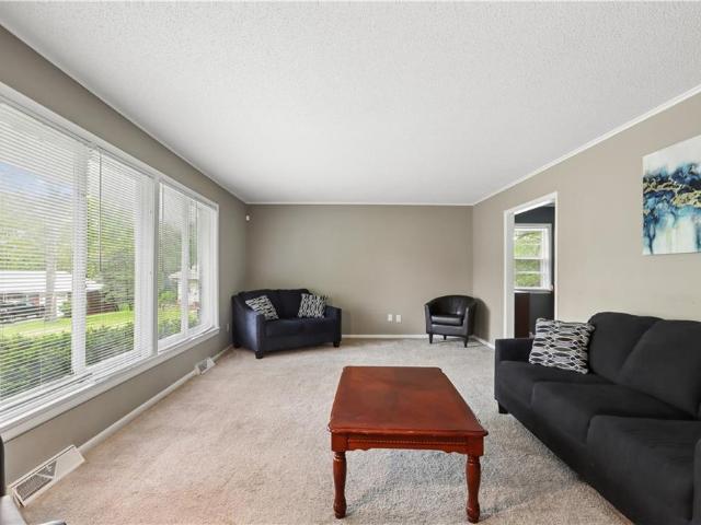 6155 NE Circle View Dr, Kansas City, MO 64118 | MLS #2617 | Compass