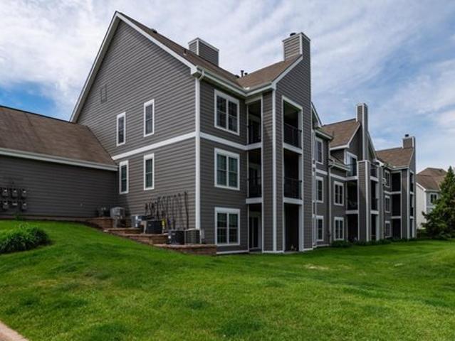 6155 Chasewood Pkwy Apt 201, Minnetonka, MN 55343