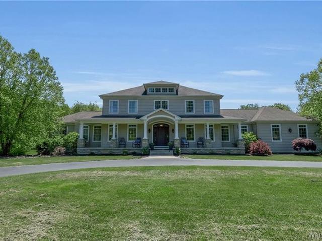 6155 Salt Rd, Clarence, NY 14031