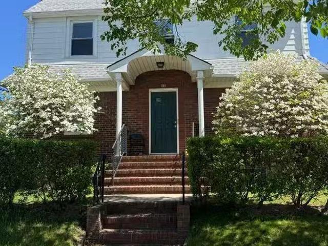 61565193 52 Speer Ave #3