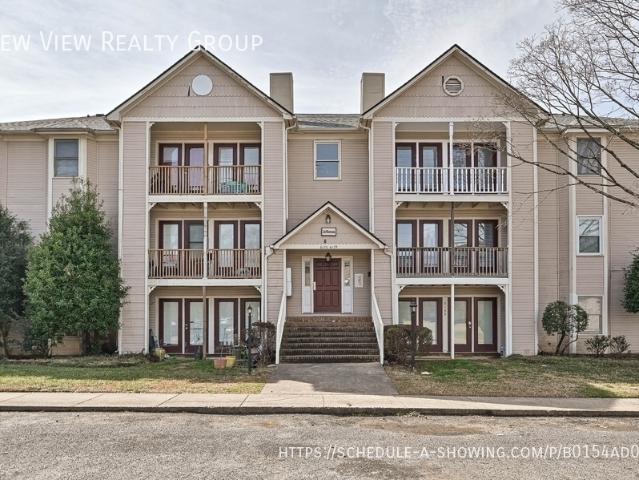 6156 Meadow Rose Ln, 2 beds, 2 full baths