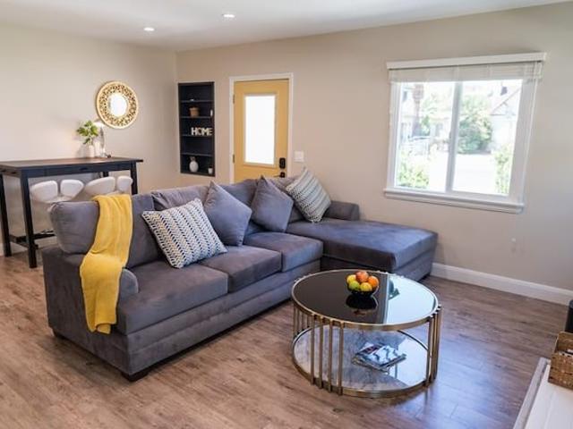 6156 Morella Ave, Los Angeles, CA 91606