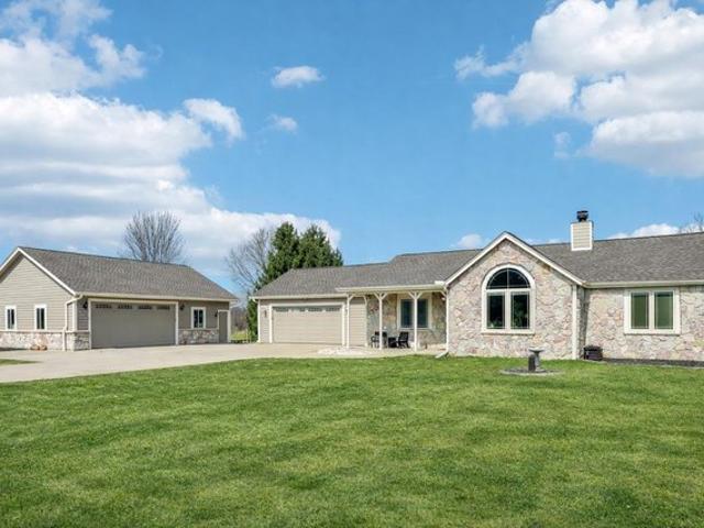 6156 Gwen Ln, Allenton, WI 53002