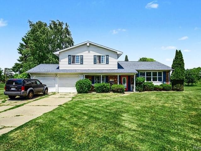 6156 Trenton Dr, Flint, MI 48532