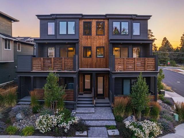 61579 SW Riverwalk Ln, Bend, OR 97702