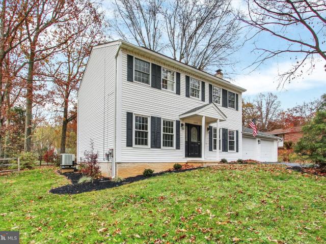 6157 Burning Tree Ln, Fayetteville, PA 17222 | MLS #PAFL2031 | Compass