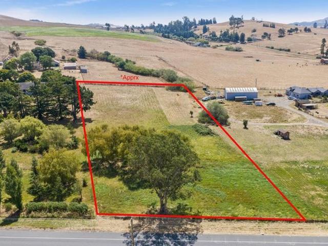 6157 Bodega Ave, Petaluma, CA 94952