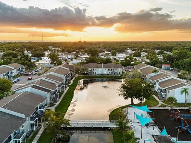 6158 Beacon Isles Dr, Tampa, FL 33615