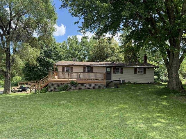 61506 Park View Dr, Prairie du Chien, WI 53821