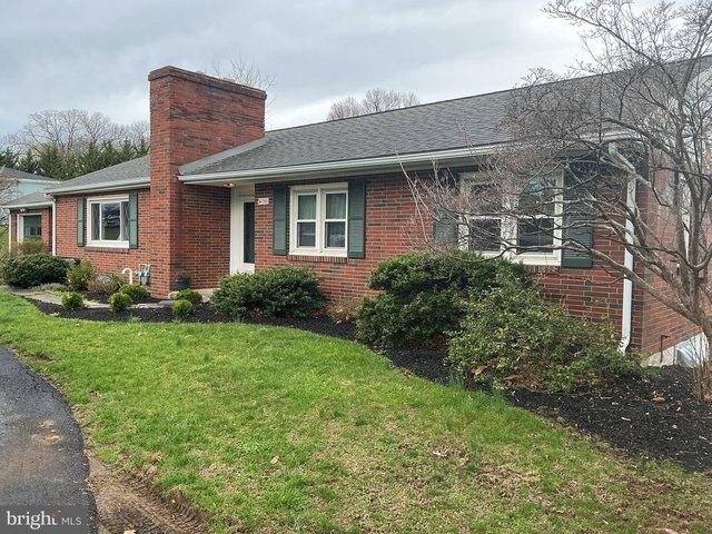 6150 Chambers Hill Rd, Harrisburg, PA 17111