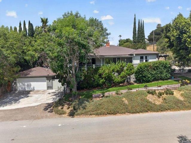 6150 Radio Dr, San Diego, CA 92114