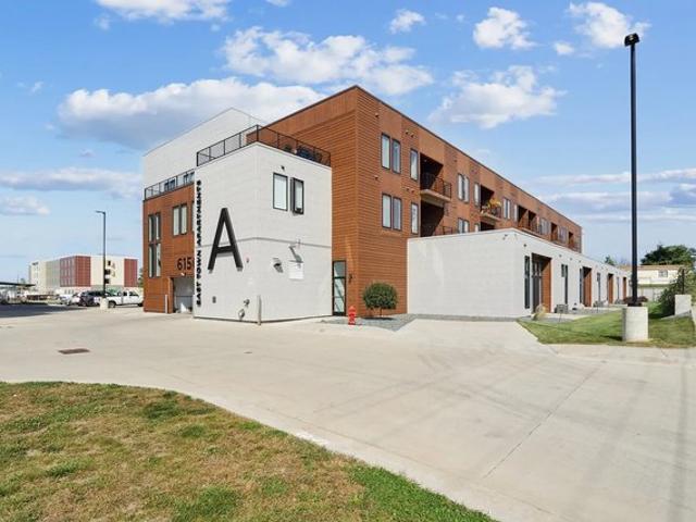 6152 6 Carlson Way, Marion, IA 52302