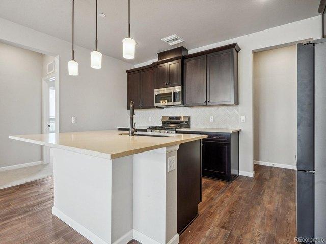 6153 N Ceylon St Unit 10 207, Denver, CO 80249