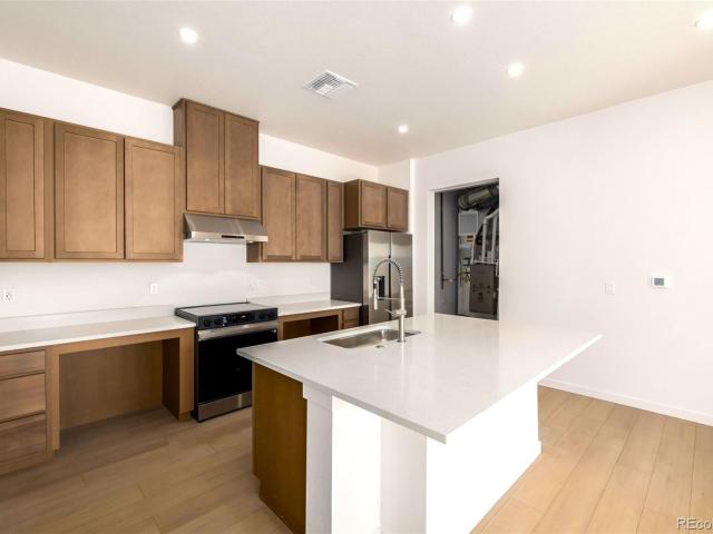6153 N Ceylon Street # 106