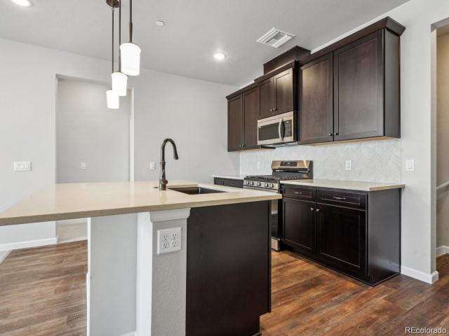 6153 N Ceylon Street # 207
