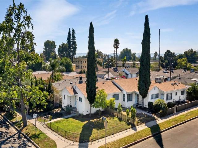 6153 Clybourn Ave, North Hollywood, CA 91606 | MLS #SR26045 | Compass