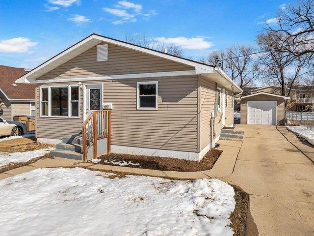 615 18th St, Minot, ND 58701