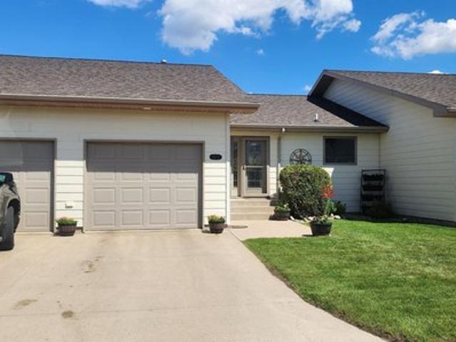 615 34th Ave SW Unit A, Minot, ND 58701