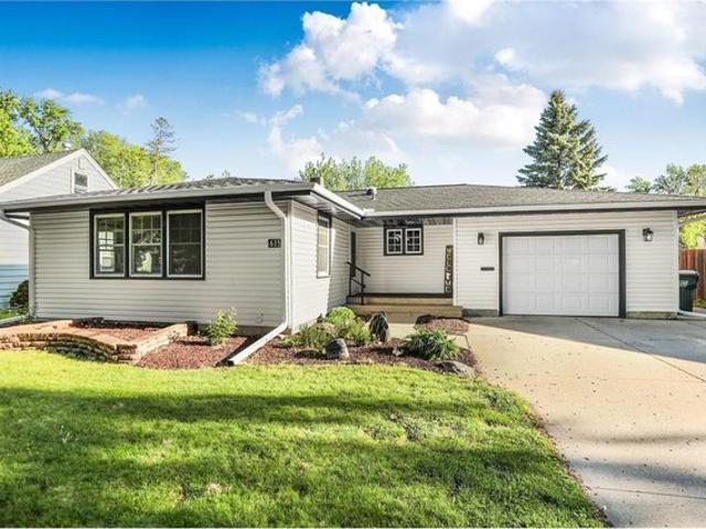 615 5th Ave SW, Hutchinson, MN 55350