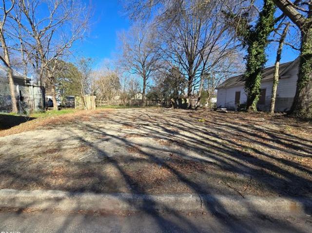 615 Crowell St E, Wilson, NC 27893