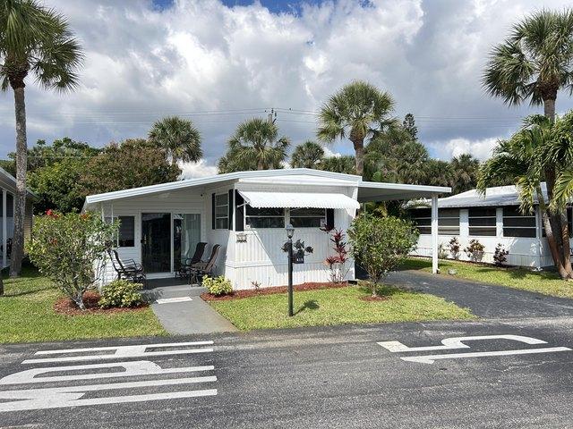 615 Alamanda Ln, Deerfield Beach, FL 33442