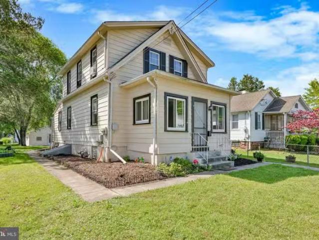 615 GREEN ST, LANSDALE, PA 19446 Multi Family For Sale MLS# P.