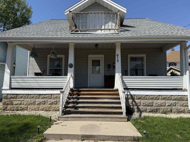 615 E Centerway, Janesville, WI 53545