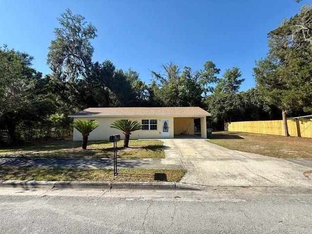 615 E Park Ave, Chiefland, FL 32626