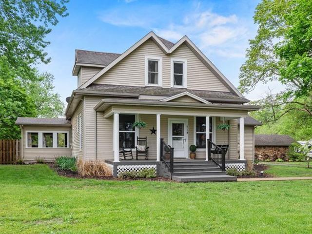 615 E Prairie Ln, Ash Grove, MO 65604