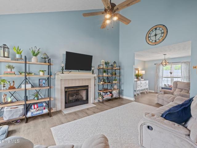 615 Fox Ridge Court