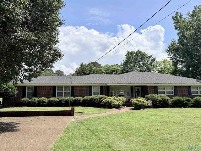615 Fairmont St, Albertville, AL 35950