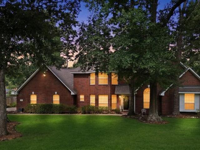 615 Fairbanks Dr, Magnolia, TX 77354