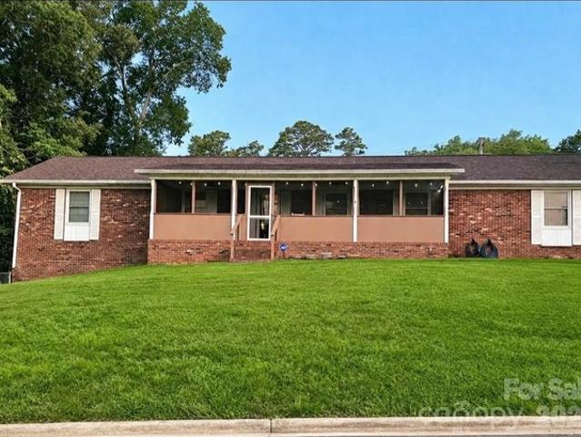 615 Fernwood Dr, Albemarle, NC 28001