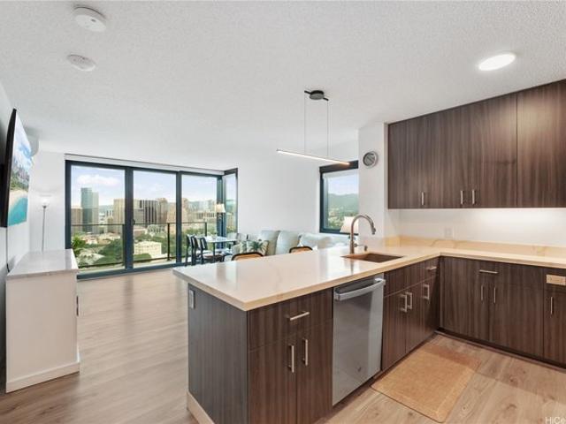 615 Keawe St Apt 2703, Honolulu, HI 96813