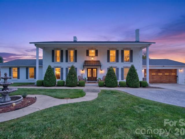 615 Kenway Loop