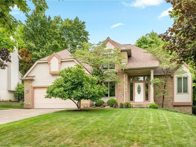 615 Highwood Dr, Cuyahoga Falls, OH 44223