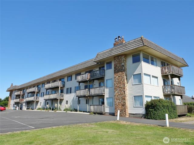 615 Ocean Shores Boulevard NW # 201