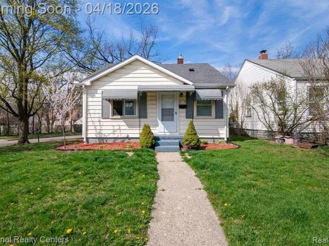 615 Lenox Ave, Pontiac, MI 48340