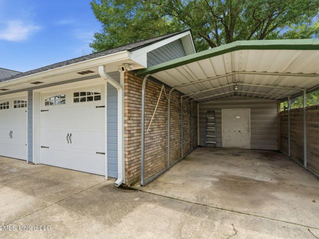 615 Mockingbird Drive