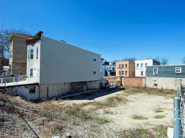 615 Mead Street