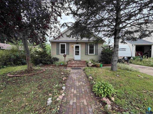 615 N Main St, Canton, SD 57013