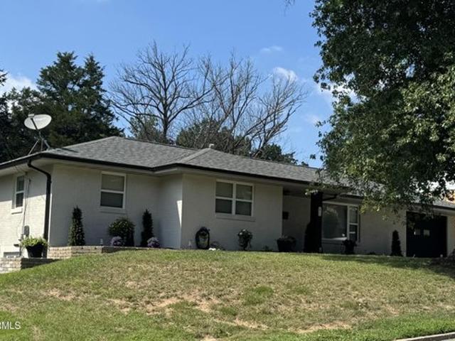 615 Norris Dr, Jefferson City, MO 65109